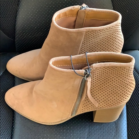 Universal Thread | Shoes | Crissy Laser Cut Heeled Ankle Booties668 ...